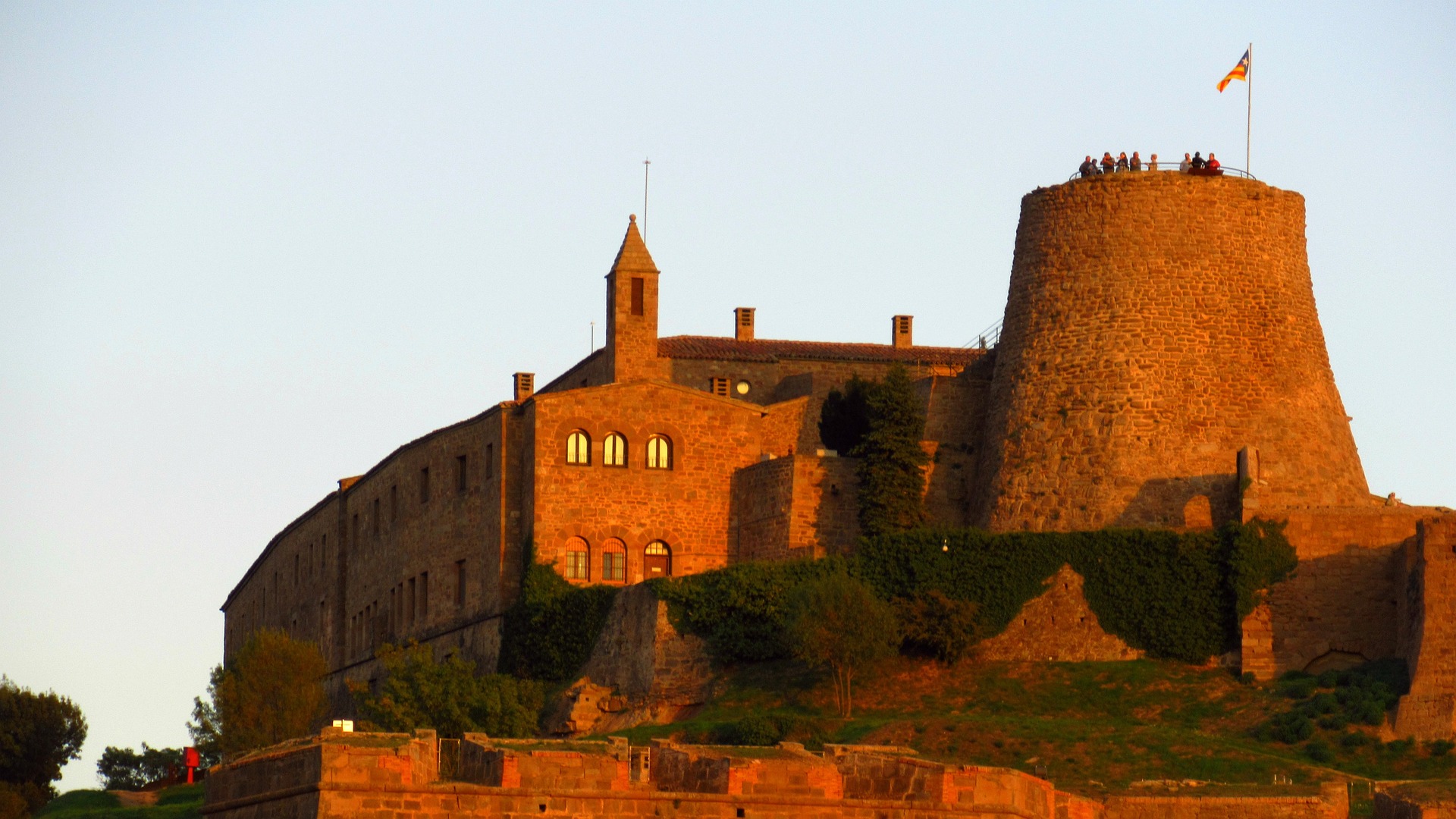 10 Extraordinary Spanish Castles | Language Atlas